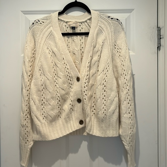 Universal Thread | Sweaters | Universal Thread Cream Chunky Knit ...